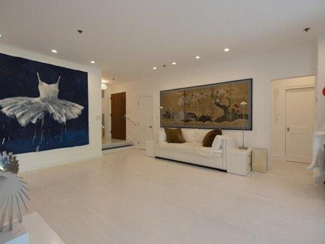 2 bedroom, Brookline MA 02446 103220248