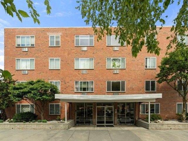 2 bedroom, Brookline MA 02446 105082591