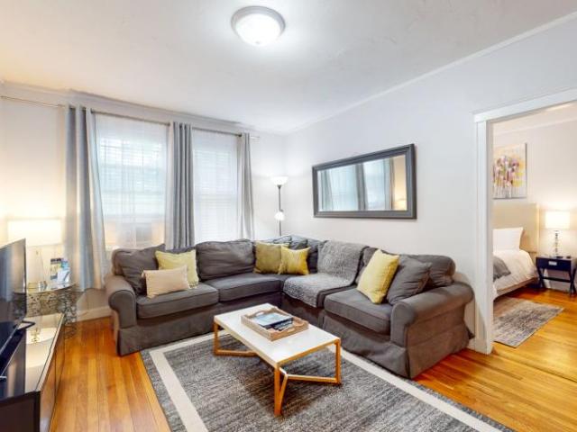 2 bedroom, Brookline MA 02446 85286468