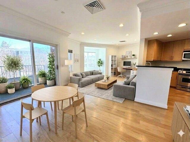 2 bedroom, Brookline MA 02467 103188515
