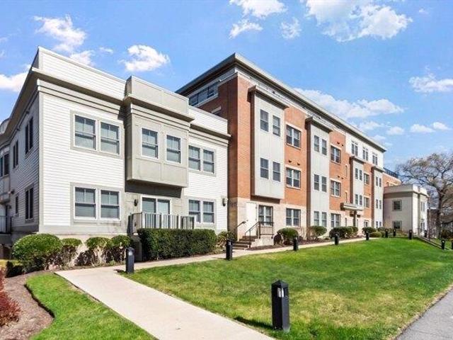 2 bedroom, Brookline MA 02467 103124540
