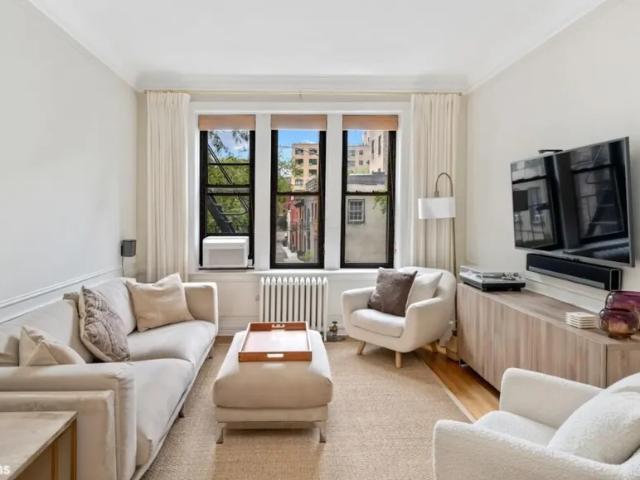 2 bedroom, Brooklyn Heights NY LS102245810