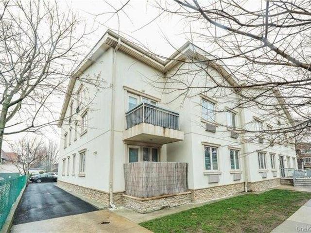 2 bedroom, Brooklyn NY 11235 104908959