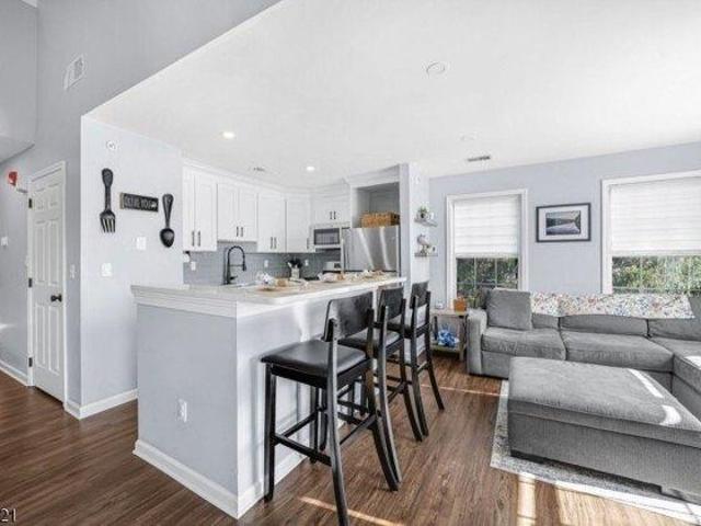2 bedroom, Butler NJ 07405 102561865