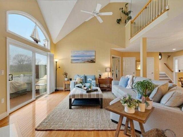 2 bedroom, Buzzards Bay MA 02532 103889506