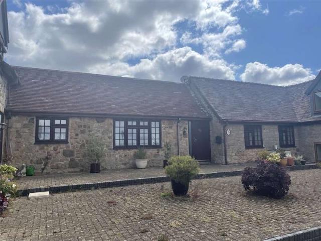 2 Bedroom Bungalow