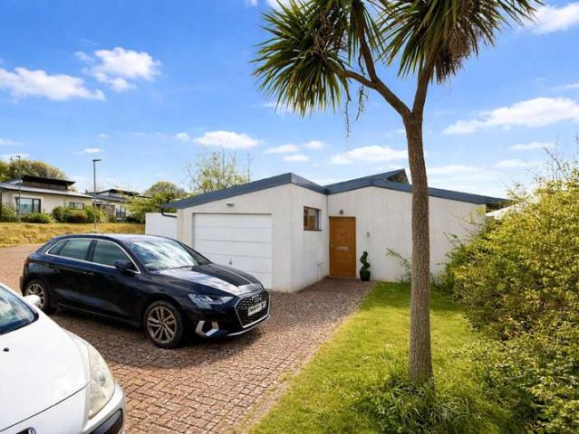 2 Bedroom Bungalow