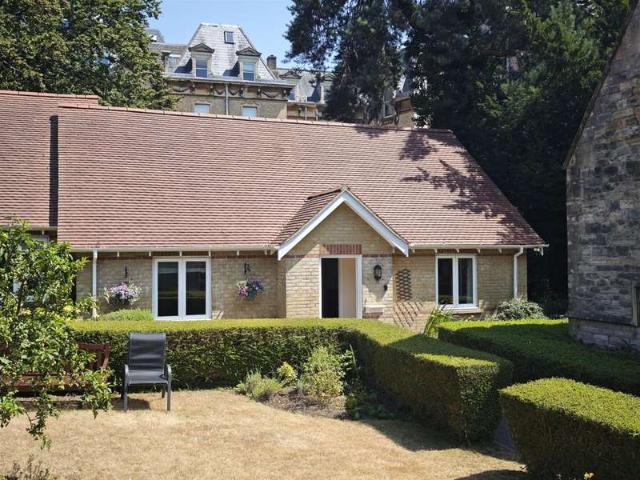 2 Bedroom Bungalow