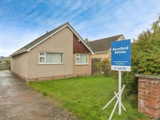 2 Bedroom Bungalow Conwy Conwy 100881557