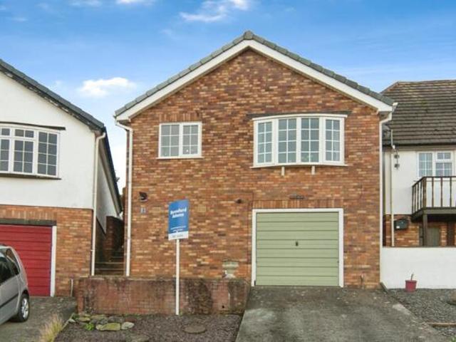 2 Bedroom Bungalow Conwy Conwy 99380816