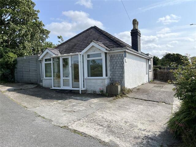 2 Bedroom Bungalow Caernarfon Gwynedd LS99277801