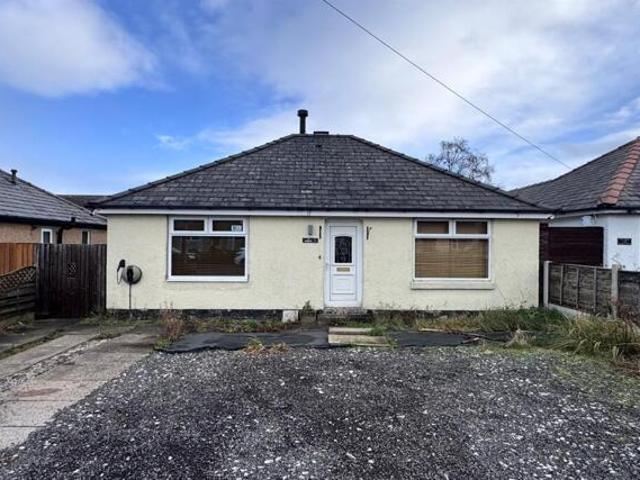 2 Bedroom Bungalow Chapel En Le Frith Derbyshire 98718091