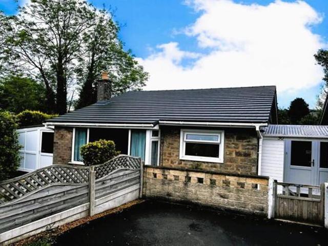 2 Bedroom Bungalow Chapel En Le Frith Derbyshire 99130257