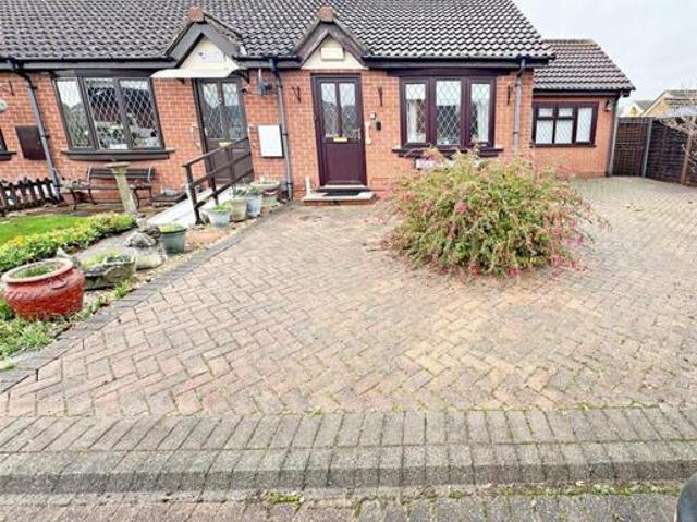 2 Bedroom Bungalow Cleethorpes North East Lincolnshire 99437139