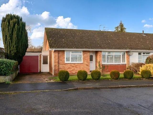 2 Bedroom Bungalow Alresford Hampshire 99523553