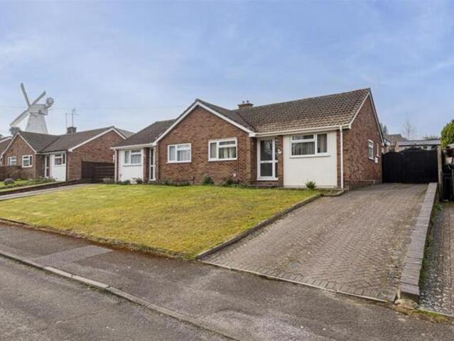 2 Bedroom Bungalow Ashford Kent 101677520
