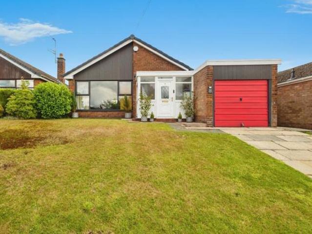 2 Bedroom Bungalow Ashton Tameside 100649199