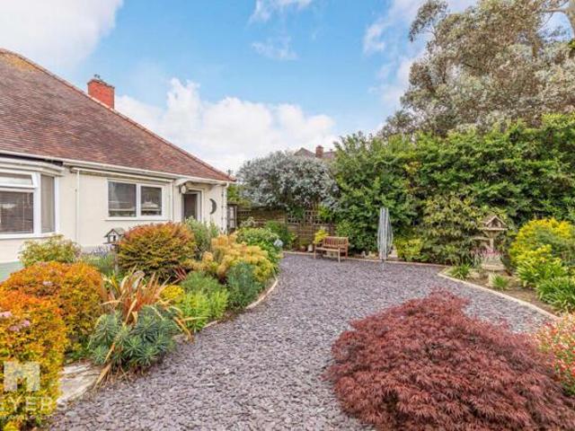 2 Bedroom Bungalow Bournemouth Bournemouth 98477395