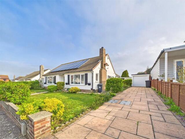 2 Bedroom Bungalow Bournemouth Bournemouth 99840204