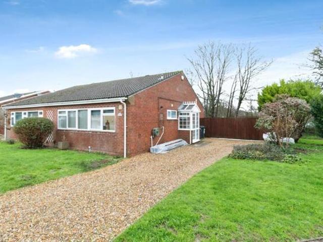2 Bedroom Bungalow Bournemouth Bournemouth 99130341