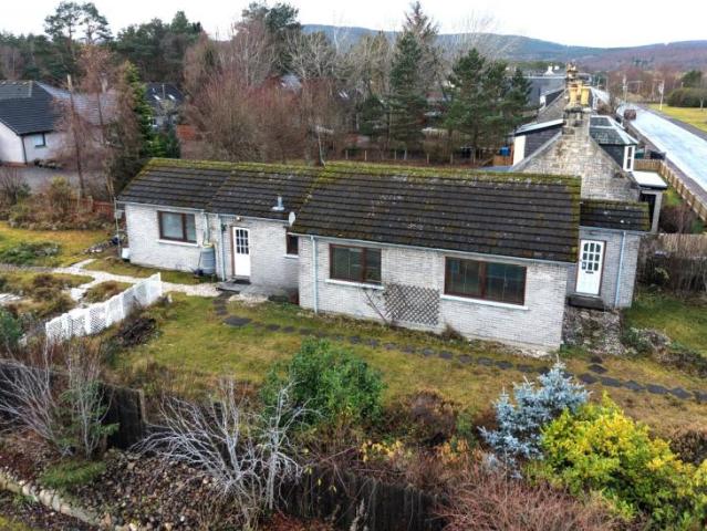 2 Bedroom Bungalow Boat Of Garten Boat Of Garten LS97081596