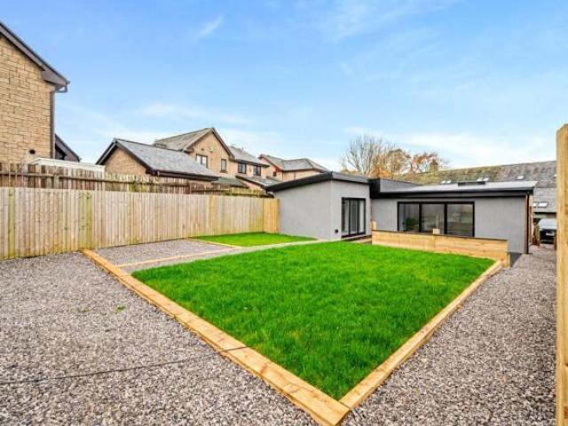 2 Bedroom Bungalow Bolton Bolton 98119297