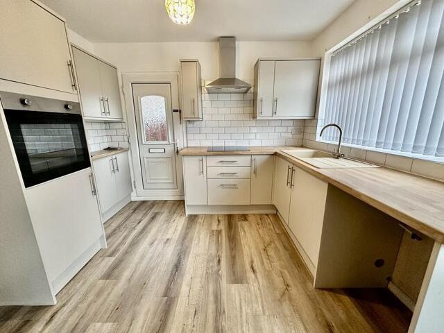 2 Bedroom Bungalow Barnby Dun Barnby Dun LS99092306