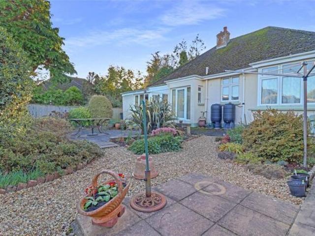 2 Bedroom Bungalow Barnstaple Devon 98612254