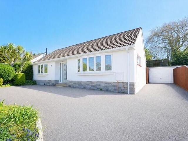 2 Bedroom Bungalow Barton On Sea Barton On Sea 101678078