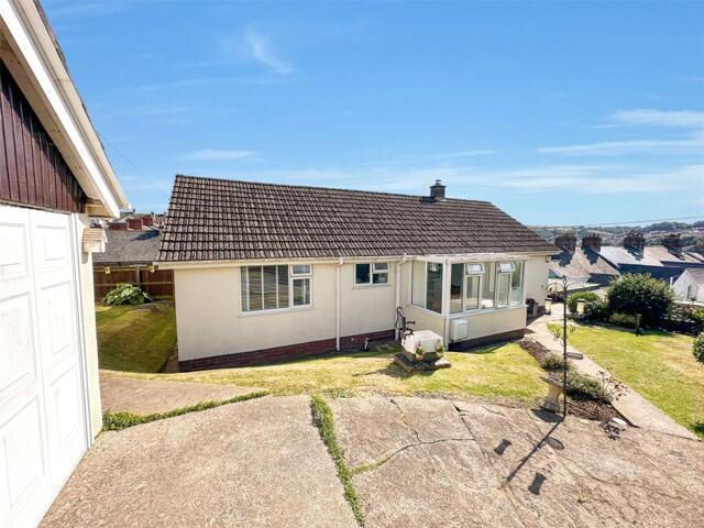 2 Bedroom Bungalow Bideford Devon 98801123