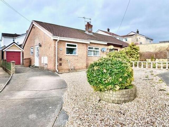 2 Bedroom Bungalow Blackwood Caerphilly 100988094