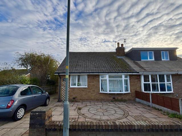 2 Bedroom Bungalow Blackpool Lancashire 100263337