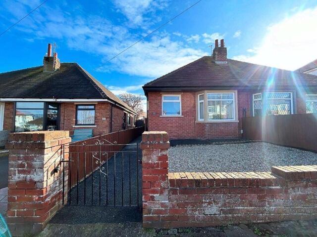 2 Bedroom Bungalow Blackpool Lancashire 100398176