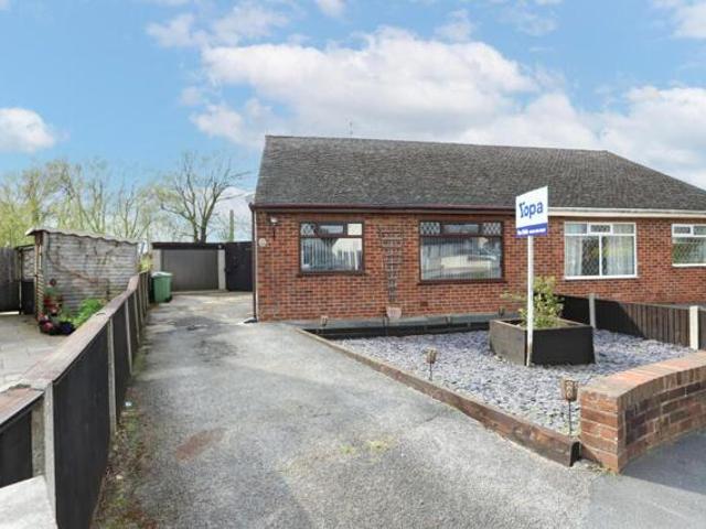2 Bedroom Bungalow Blackpool Lancashire 101677122