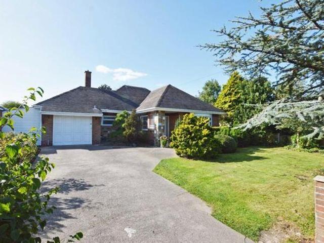 2 Bedroom Bungalow Blackpool Lancashire 98718519