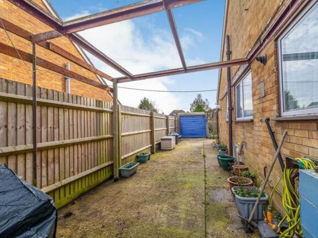 2 Bedroom Bungalow Bletchley Milton Keynes MK3 88601513
