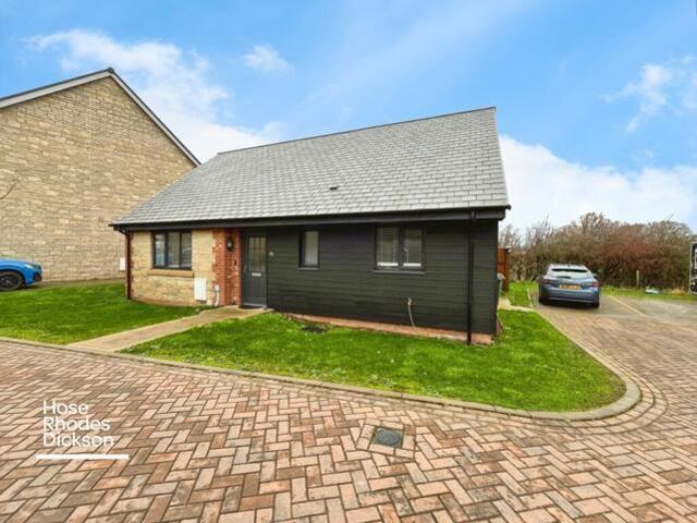 2 Bedroom Bungalow Branstone Branstone 98477385