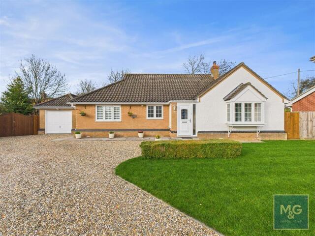 2 Bedroom Bungalow Brockley Brockley 99773915