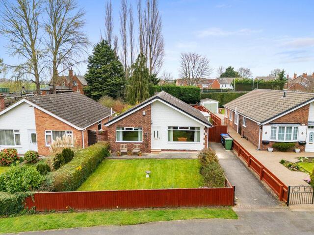 2 Bedroom Bungalow Great Coates Lincolnshire 101231919