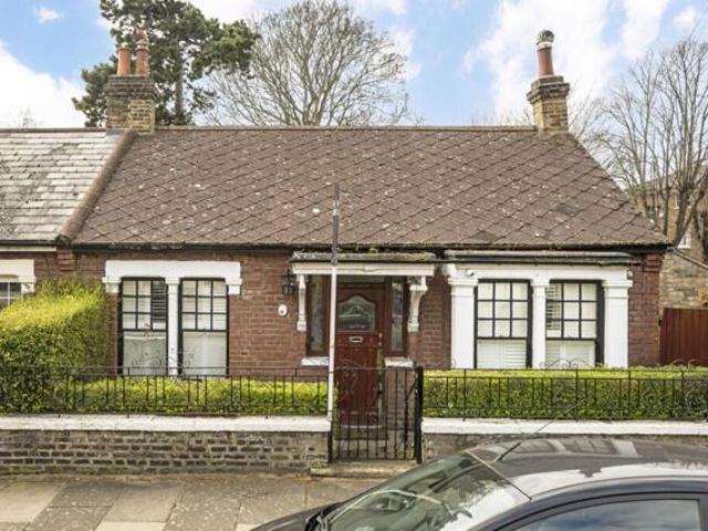 2 Bedroom Bungalow Greenwich Greater London 100057869