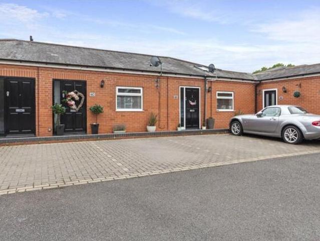2 Bedroom Bungalow Grimsby North East Lincolnshire 101675166