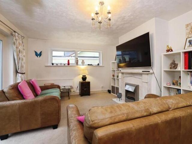 2 Bedroom Bungalow Downton Wiltshire 100540916