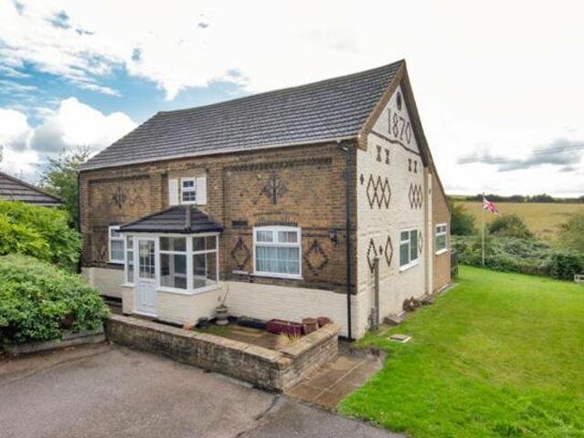 2 Bedroom Bungalow Dartford Kent DA4 86162640