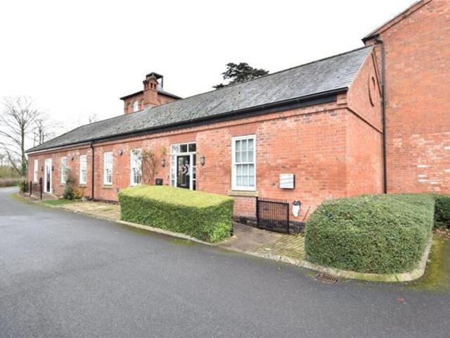 2 Bedroom Bungalow Droitwich Worcestershire LS100881657