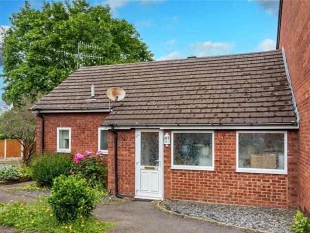 2 Bedroom Bungalow Droitwich Worcestershire LS101351697