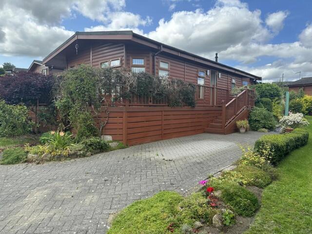 2 Bedroom Bungalow Durham County Durham 98930339