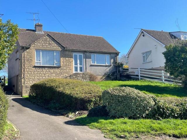 2 Bedroom Bungalow Dursley Gloucestershire LS101675403