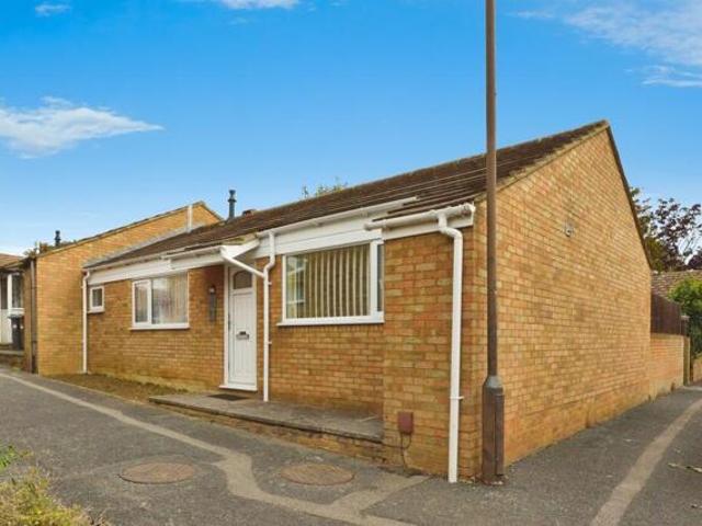 2 Bedroom Bungalow Eaglestone Eaglestone LS99895672