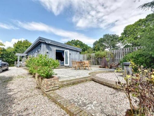 2 Bedroom Bungalow East Sussex East Sussex LS99523596