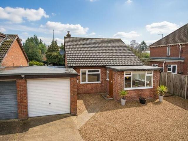 2 Bedroom Bungalow Easton Bristol 101316129